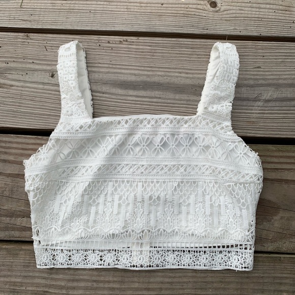 Lulus | Tops | Lulus Cropped Top White Lace Zip Back Small | Poshmark